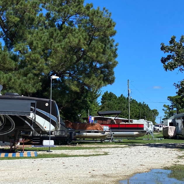 Hill's Landing & RV Park | Cross, South Carolina