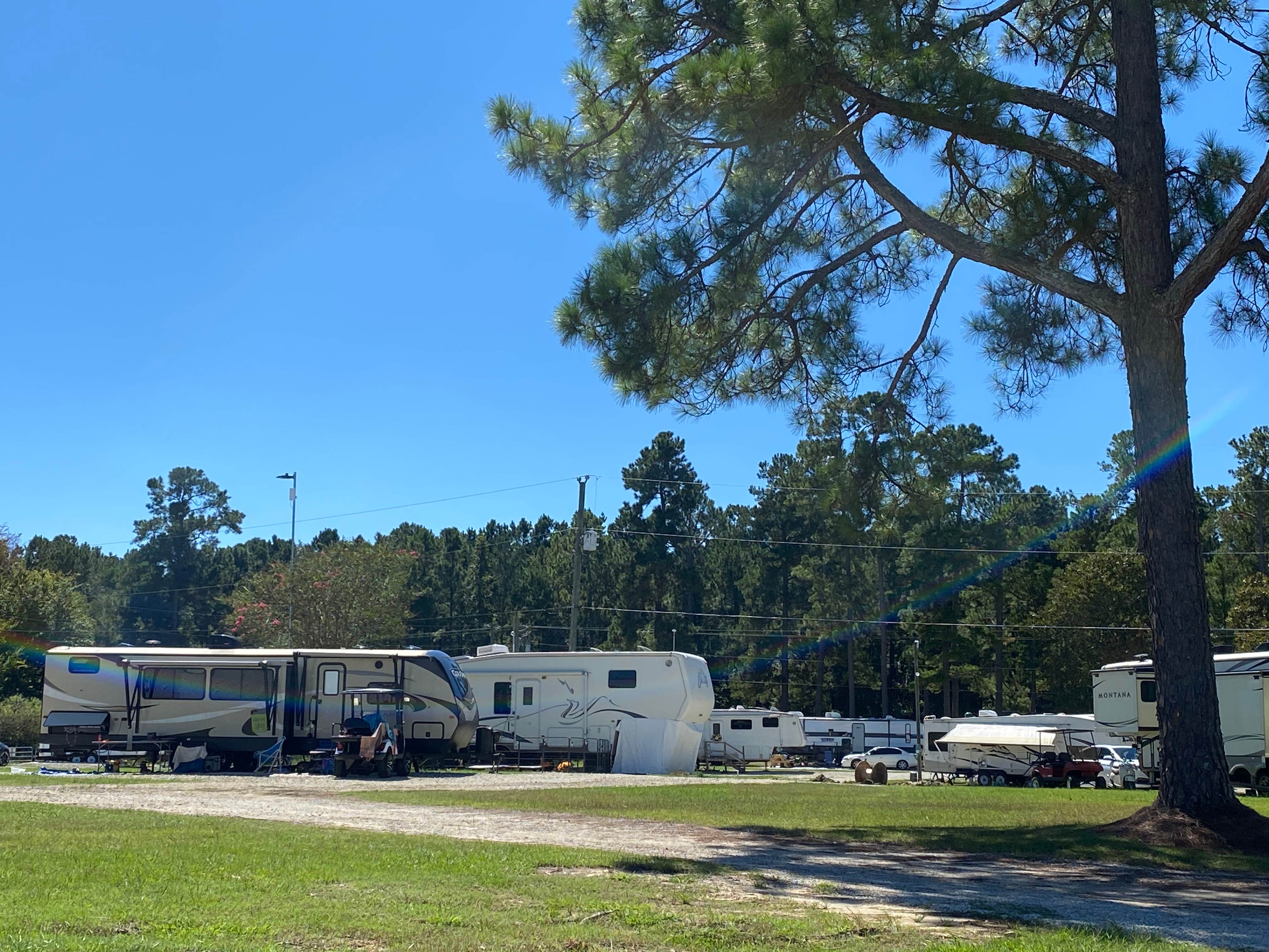 Hill's Landing & RV Park | Cross, SC