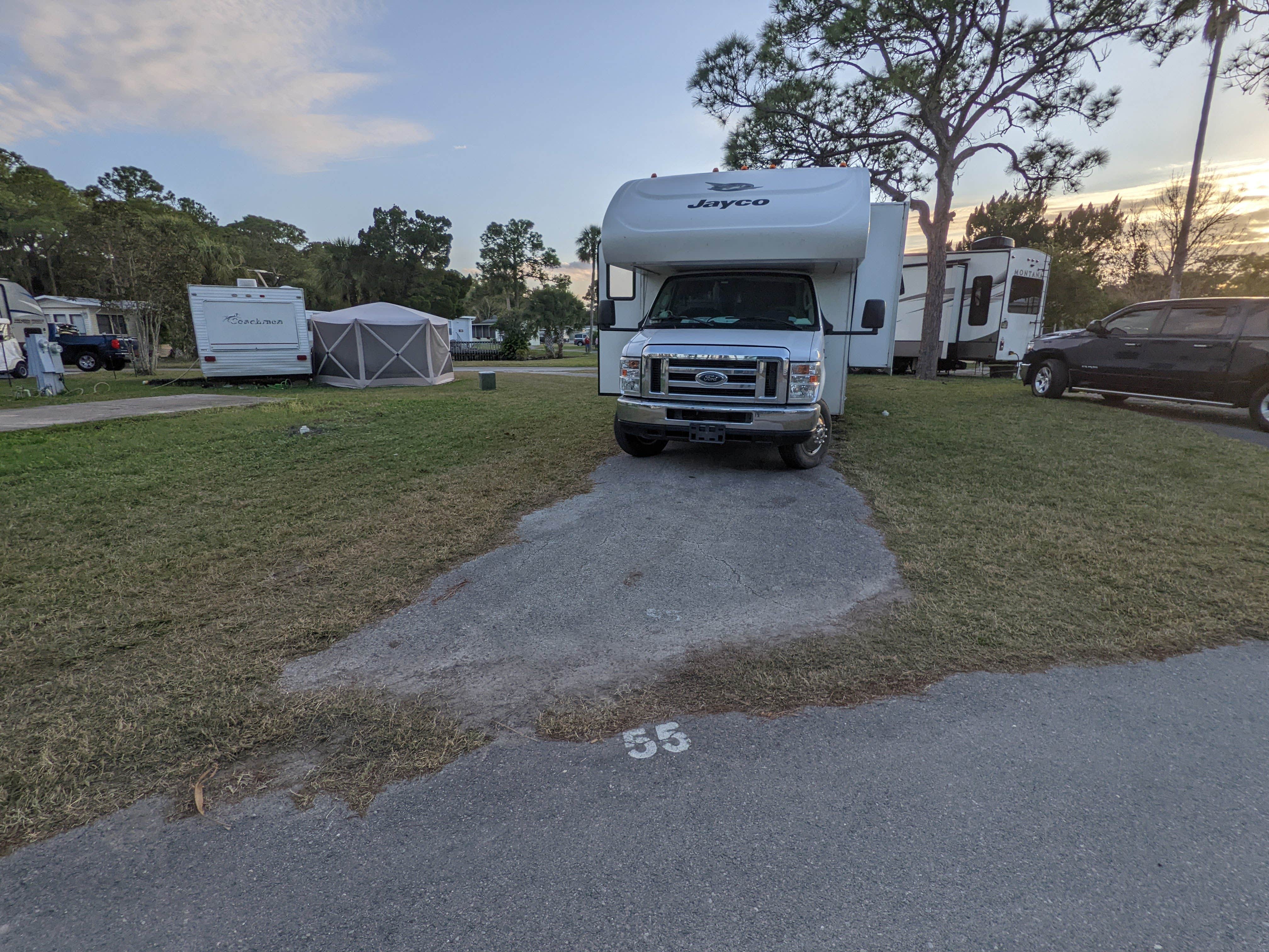 Oak Springs RV Resort | Port Richey, FL