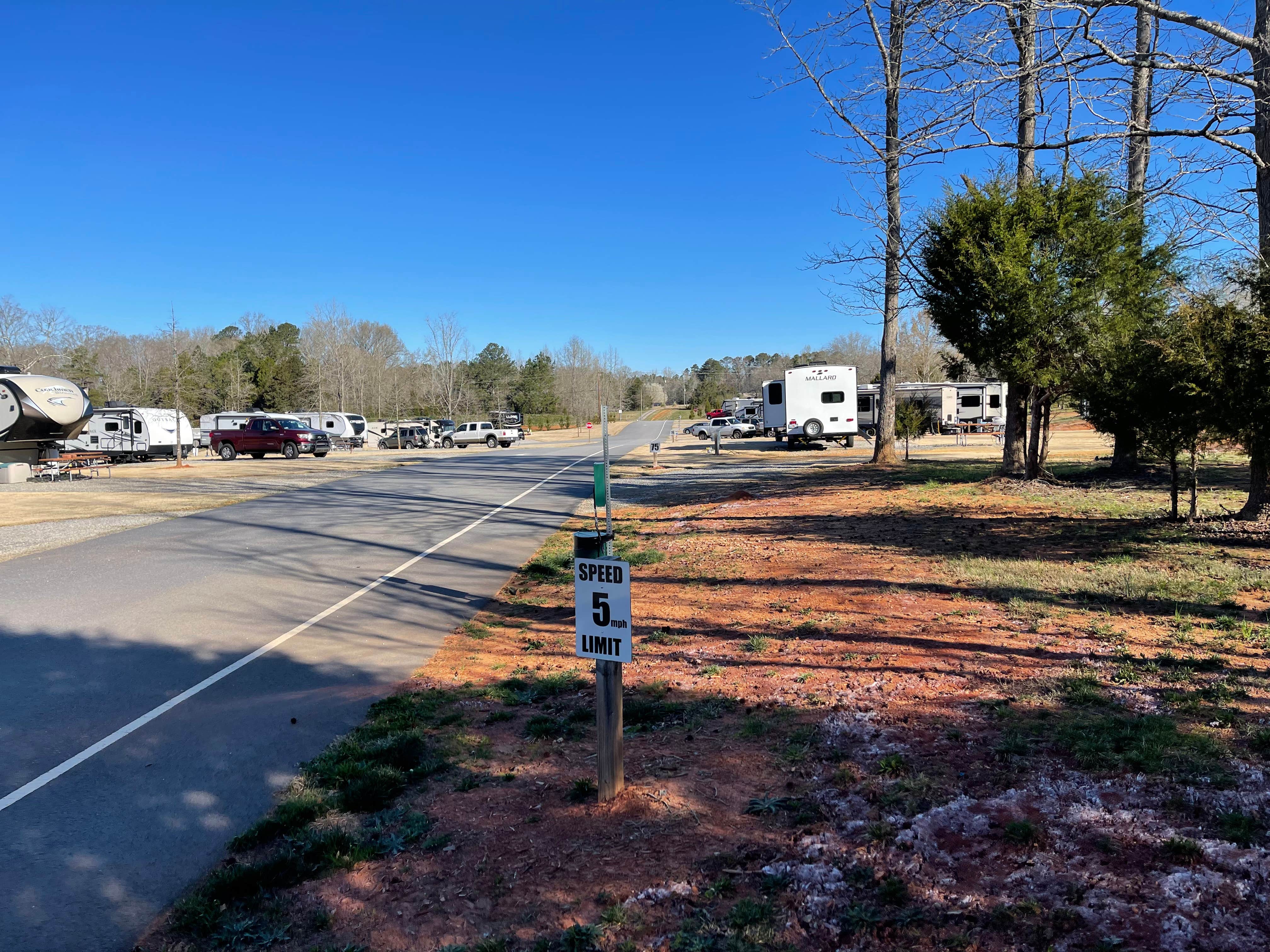 Pine Lake RV Campground | Bishop, GA