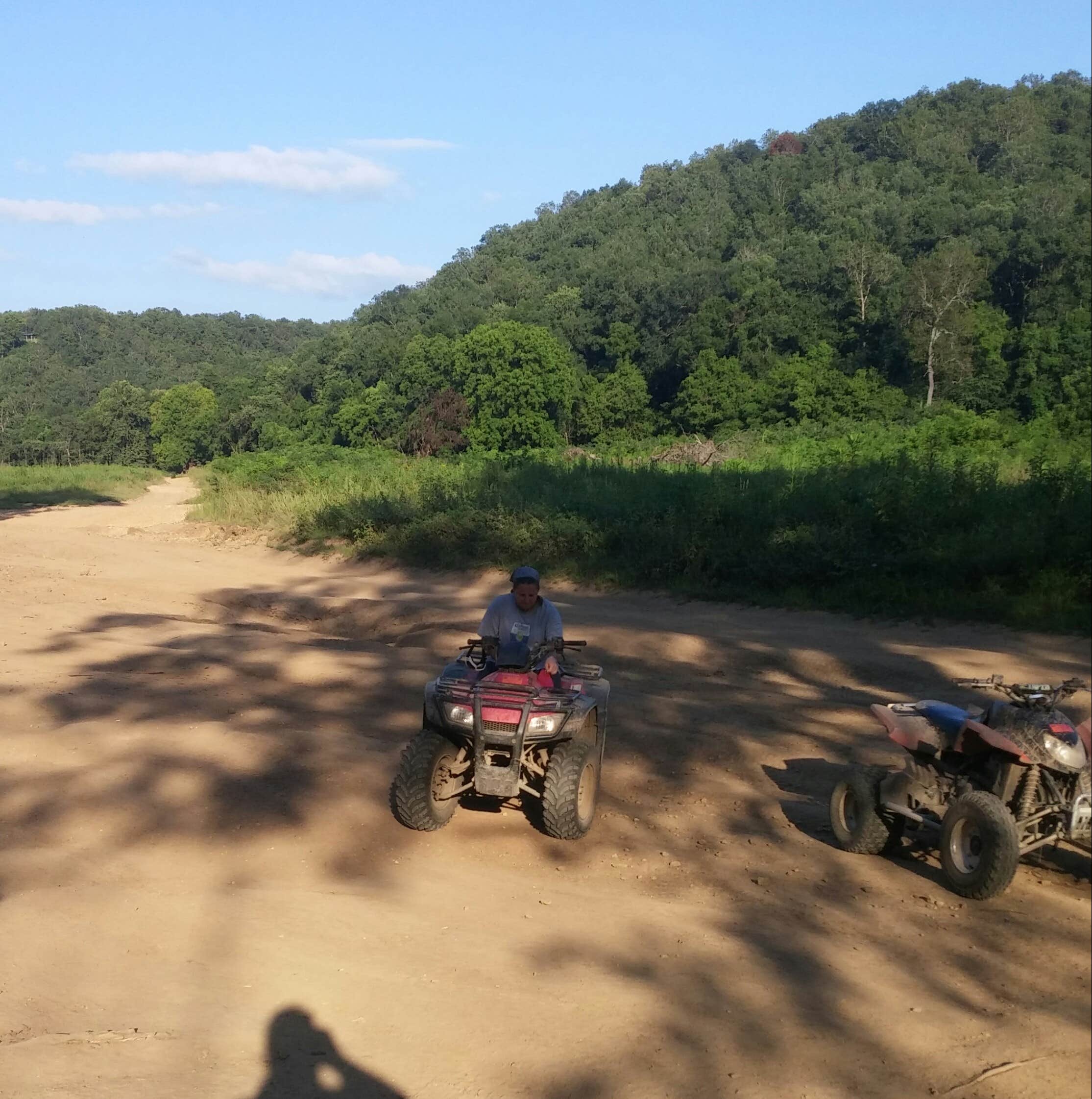 Cloud 9 Ranch Camping | Caulfield, MO