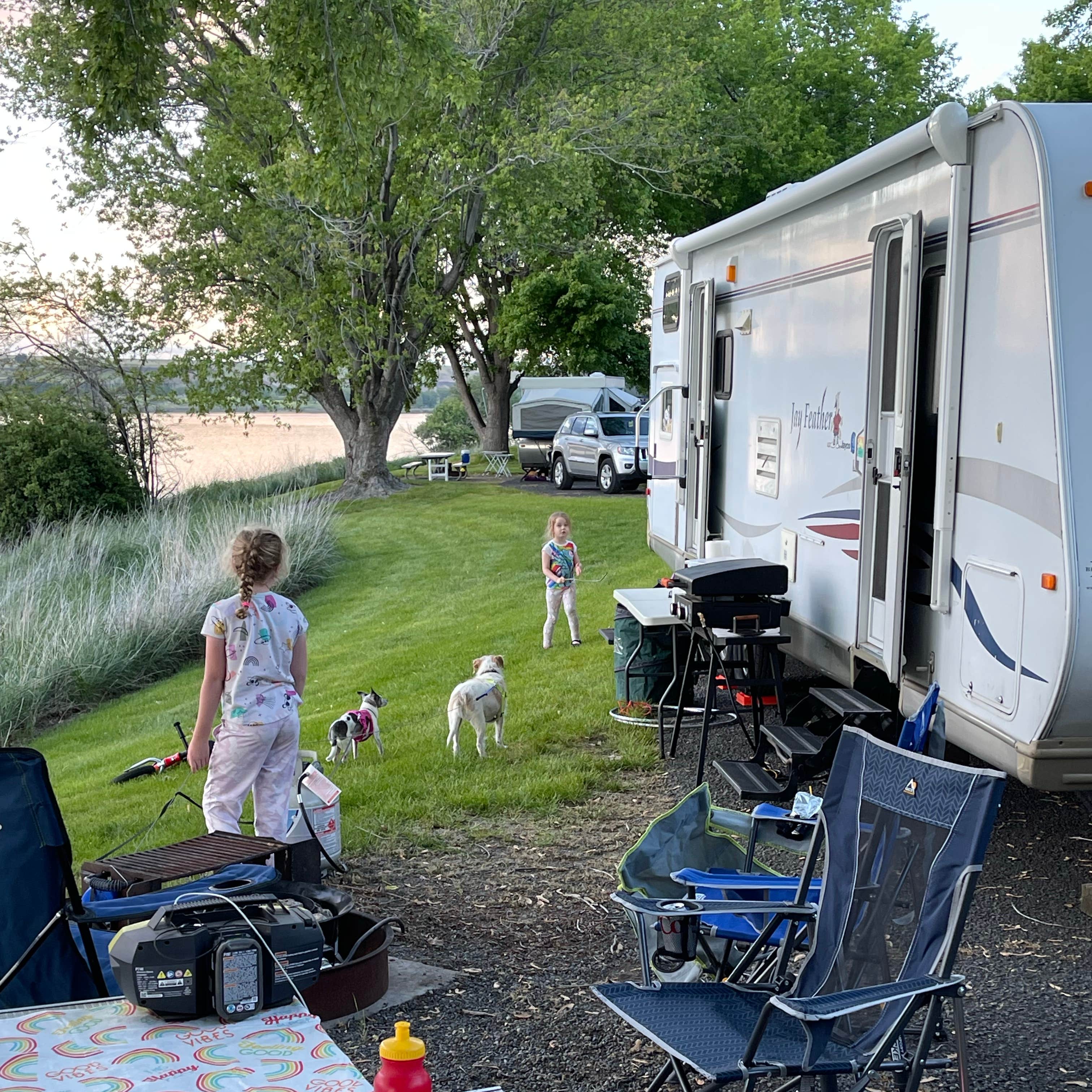 COE Lake Sacajawea Charbonneau Park Camping | The Dyrt