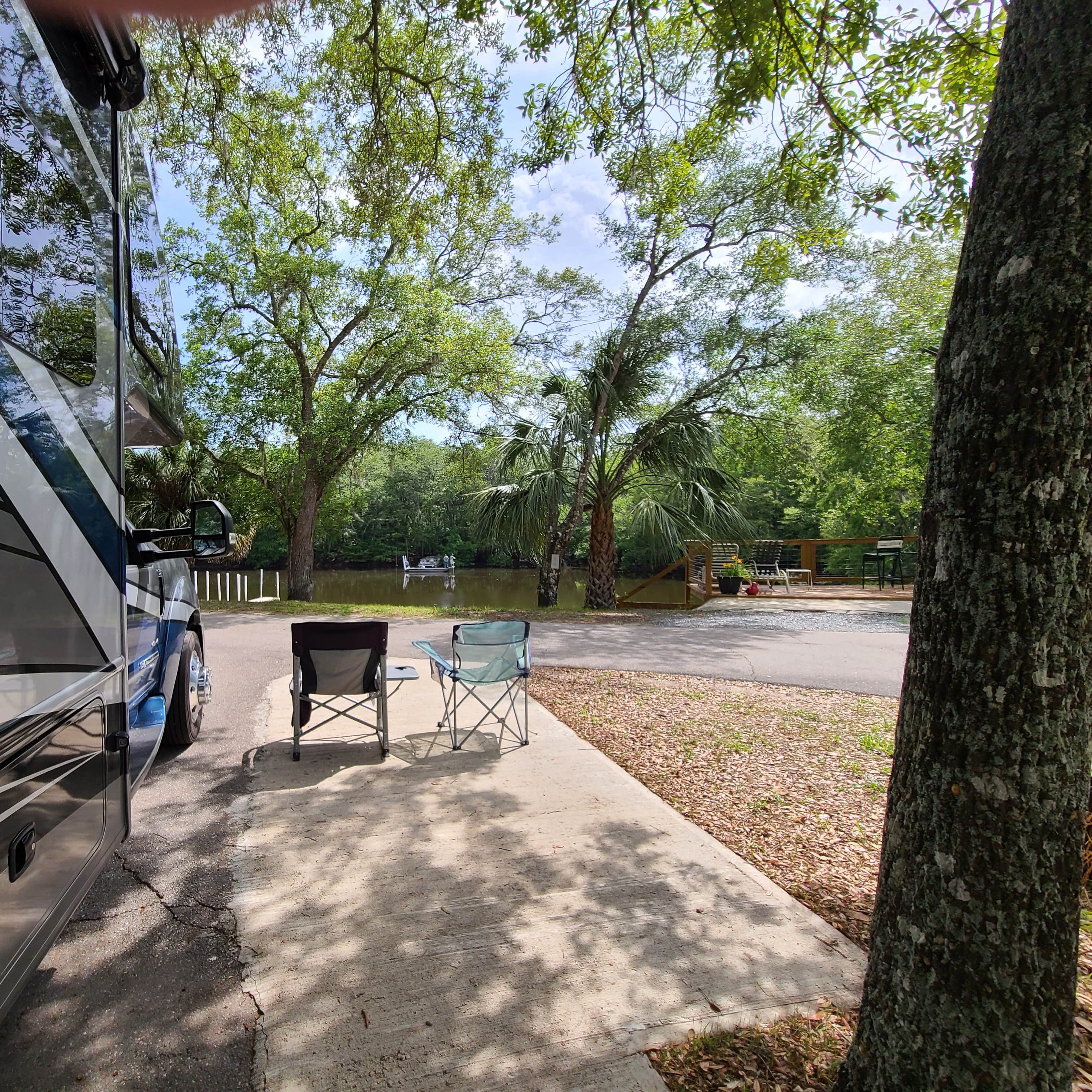 Suwannee River Bend RV Park | Fanning Springs, Florida