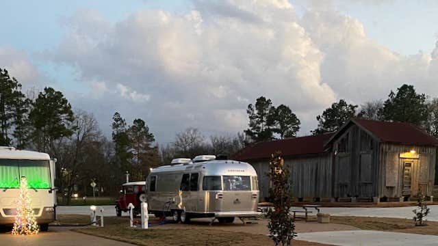 Avinger Station Camping | Avinger, TX