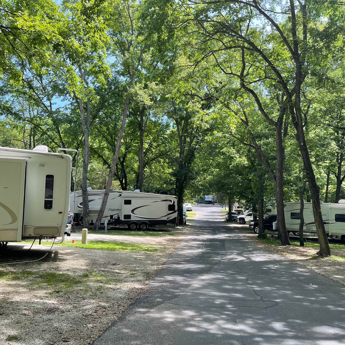 Cooper Creek Resort Camping | Branson, MO
