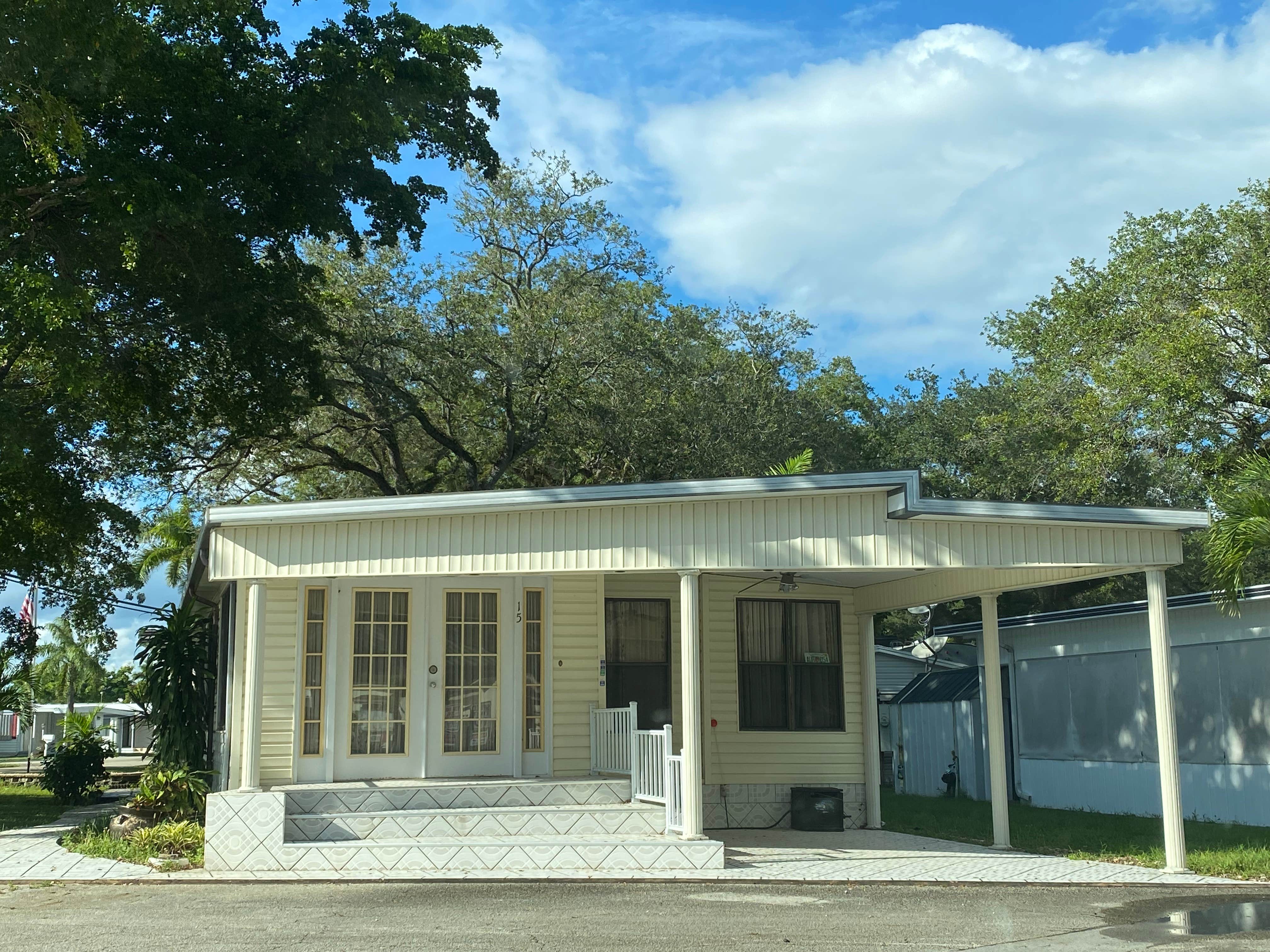 Embassy RV Park | Hallandale, FL