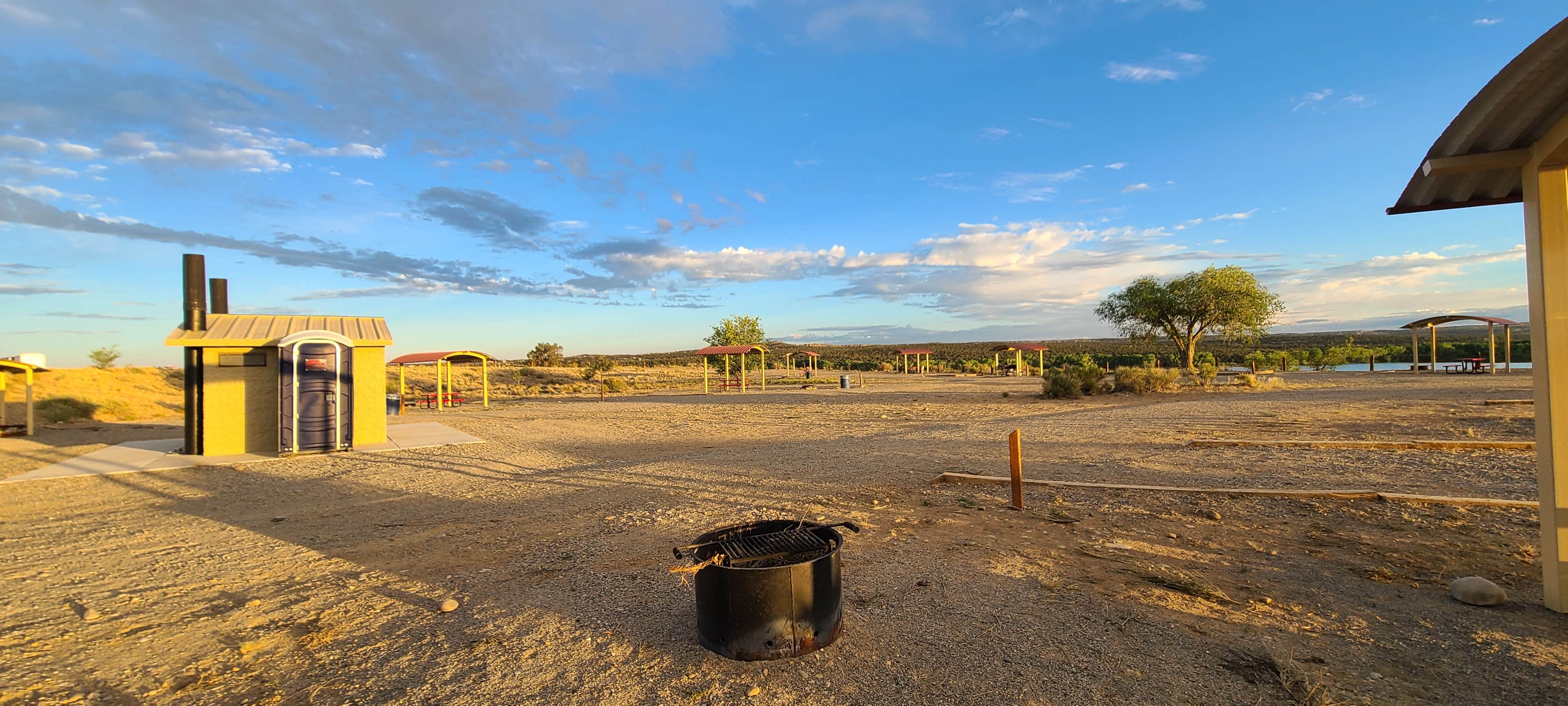 Lake Farmington Camping | Flora Vista, NM