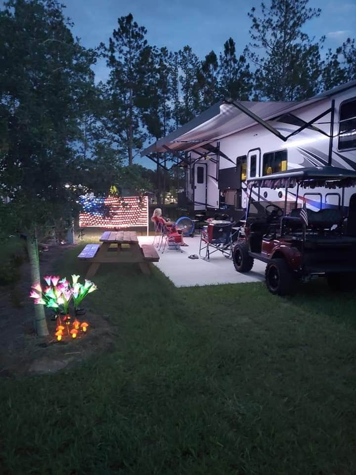 Island Oaks RV Resort | Sanderson, Florida