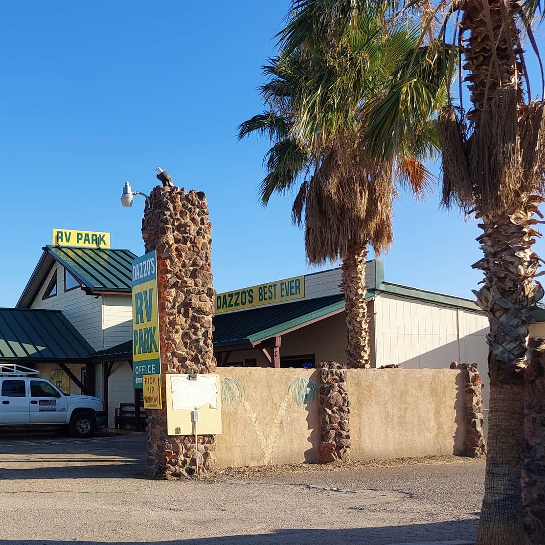 Dazzo's Desert Oasis RV Park | Wikieup, AZ
