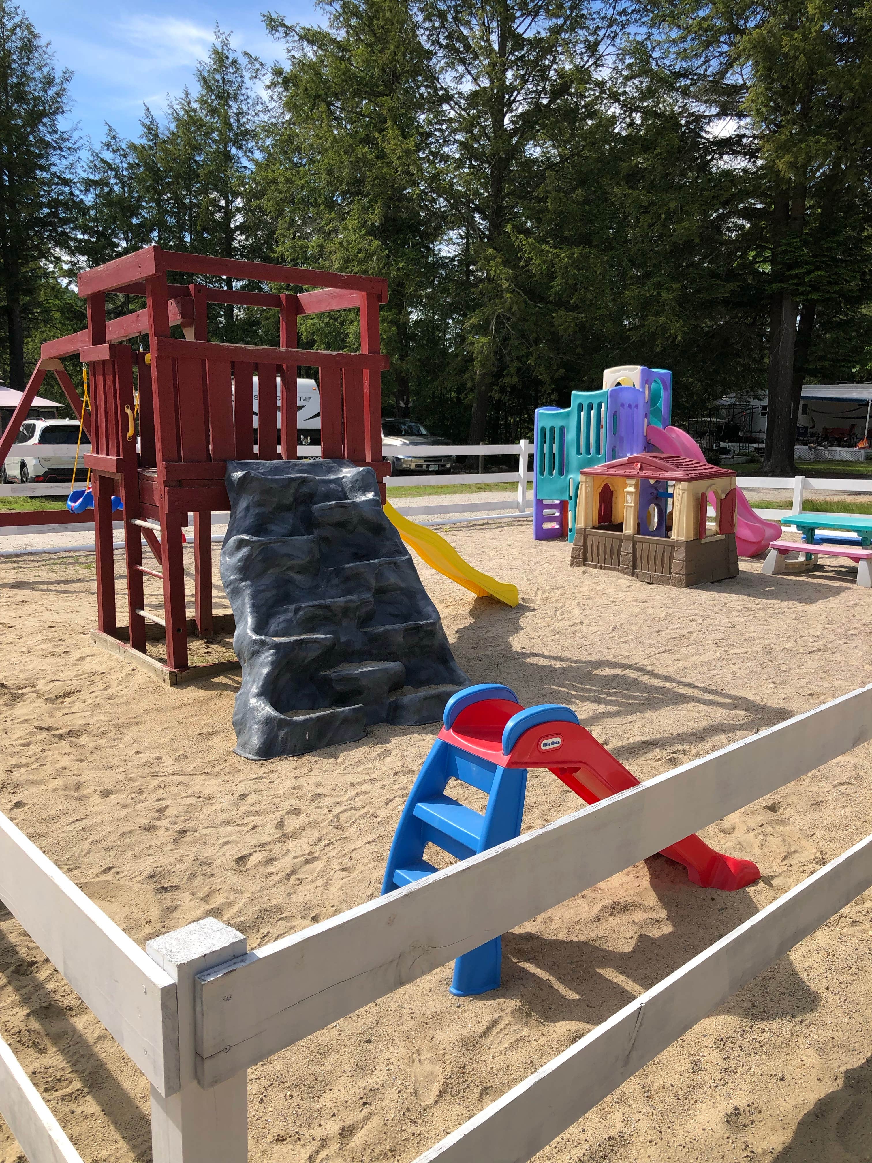 Cozy Pond Camping Resort | Webster, NH