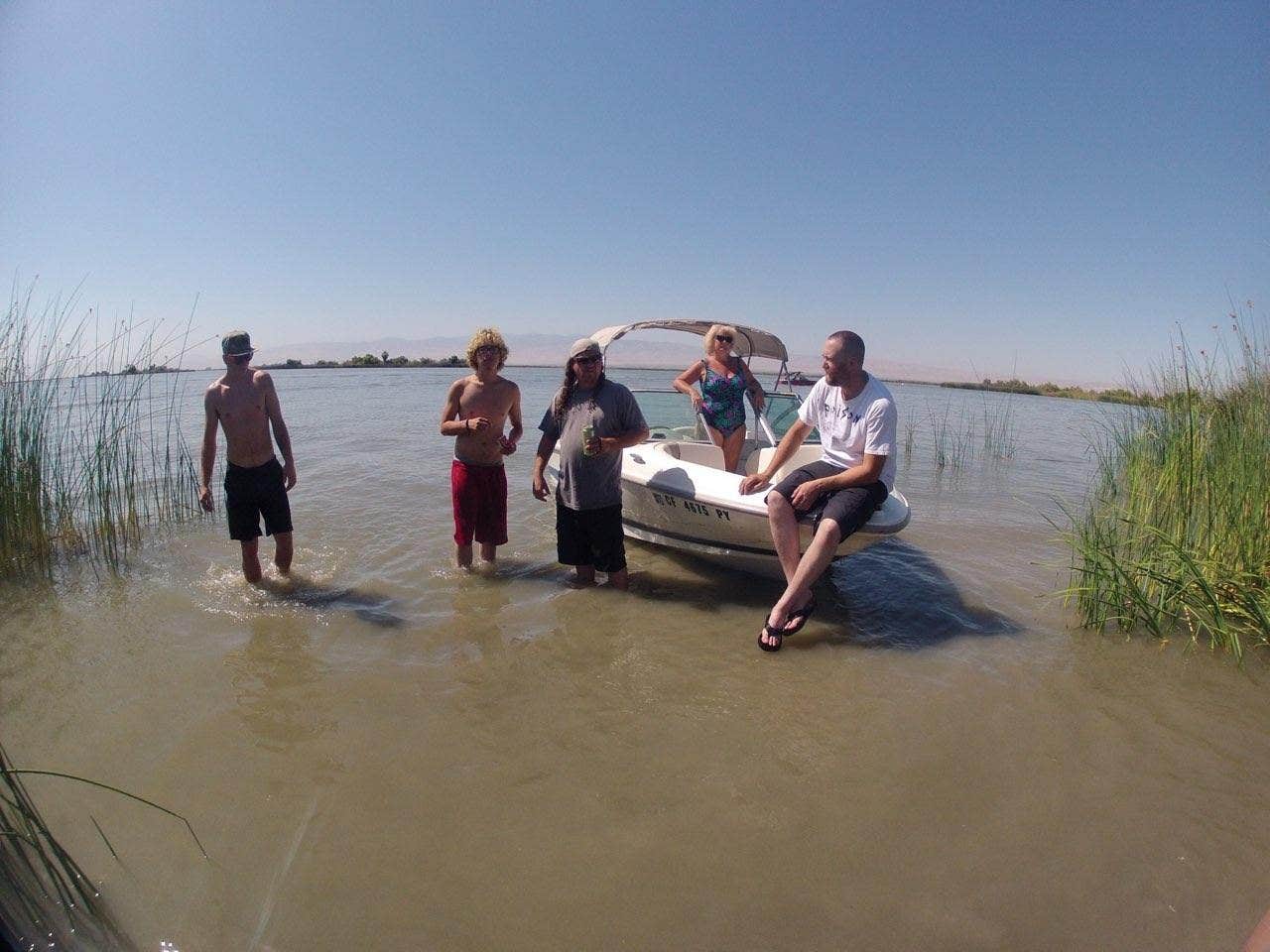 Buena Vista Aquatic Recreational Area Camping | Tupman, California