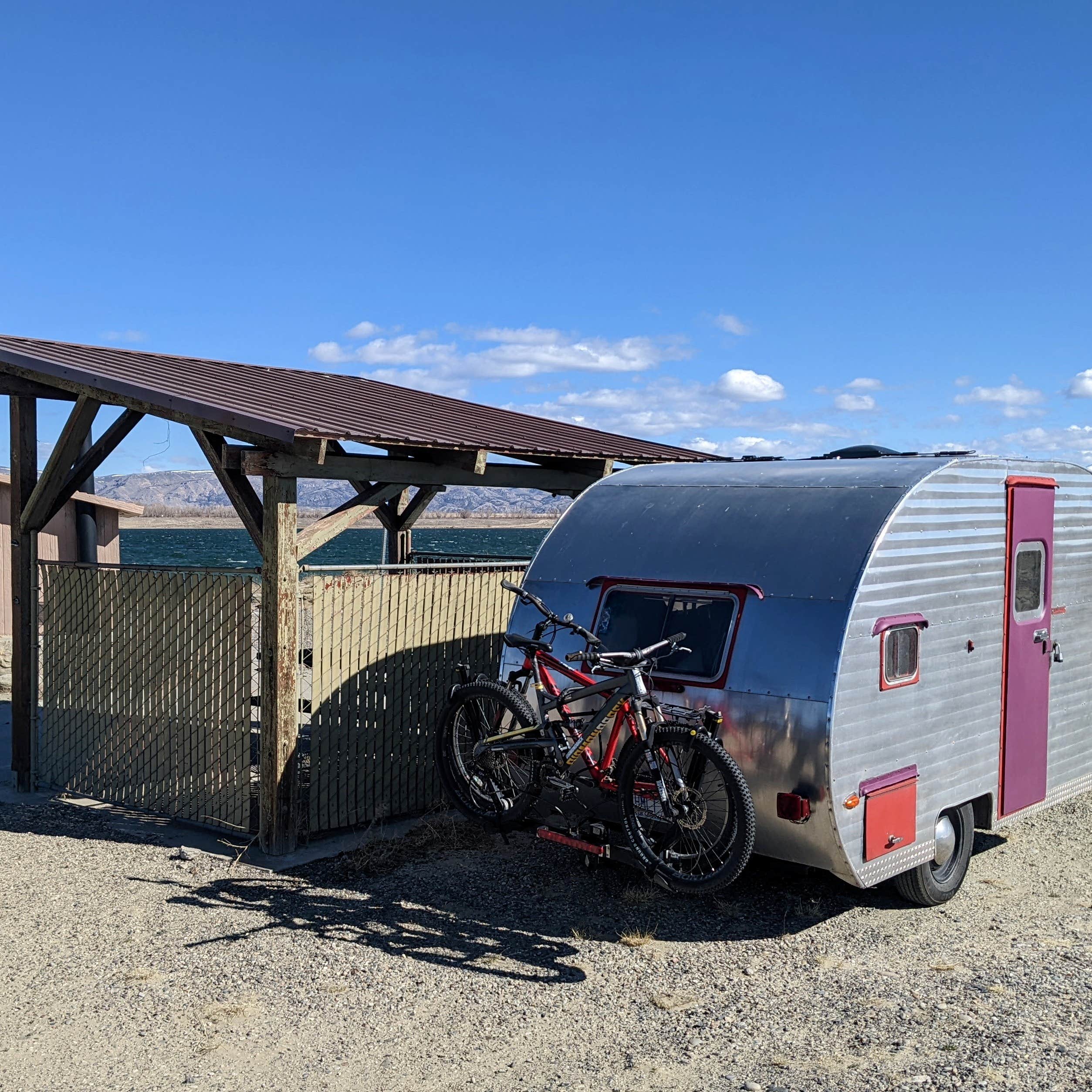 Lake Cameahwait Camping | Shoshoni, Wyoming