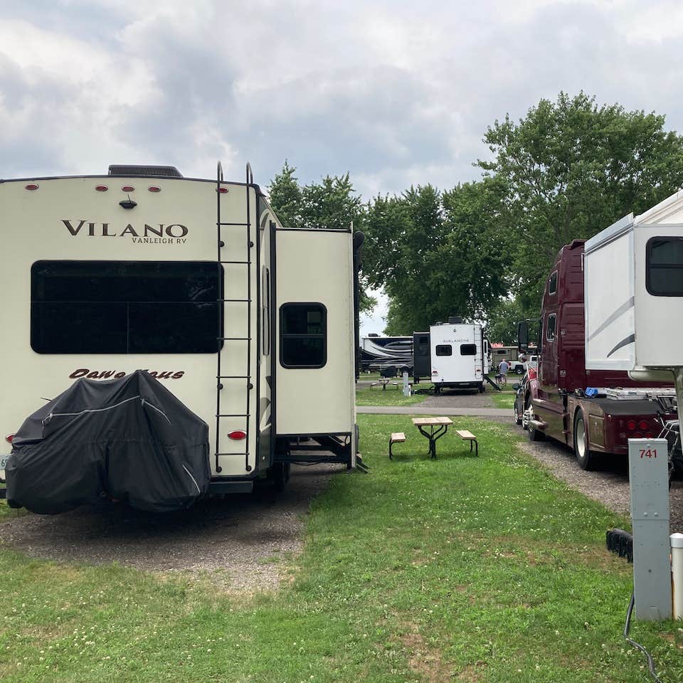 Elkhart Campground | Elkhart, Indiana