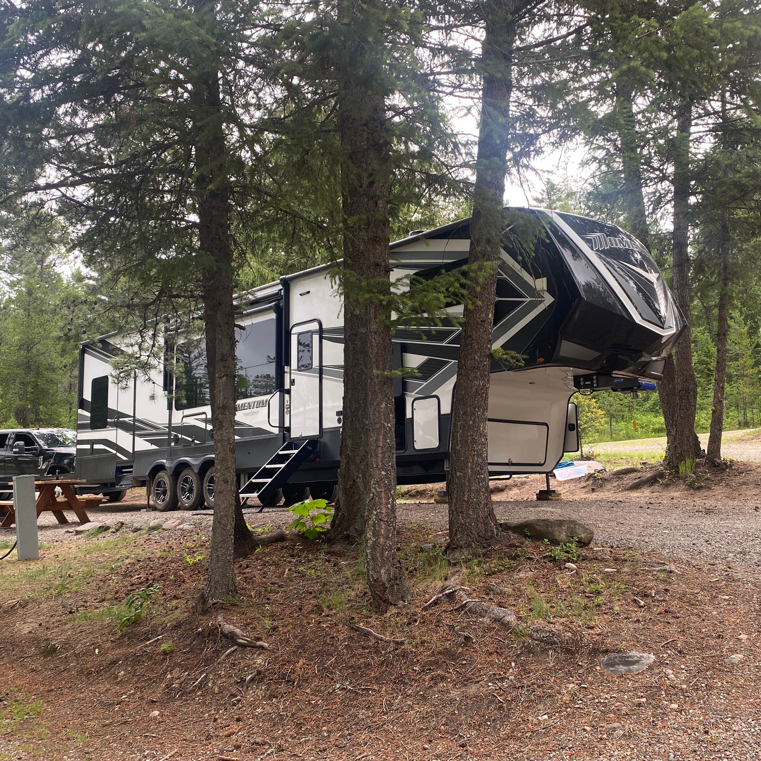 Mountain Meadow RV Park and Cabins | Martin City, Montana