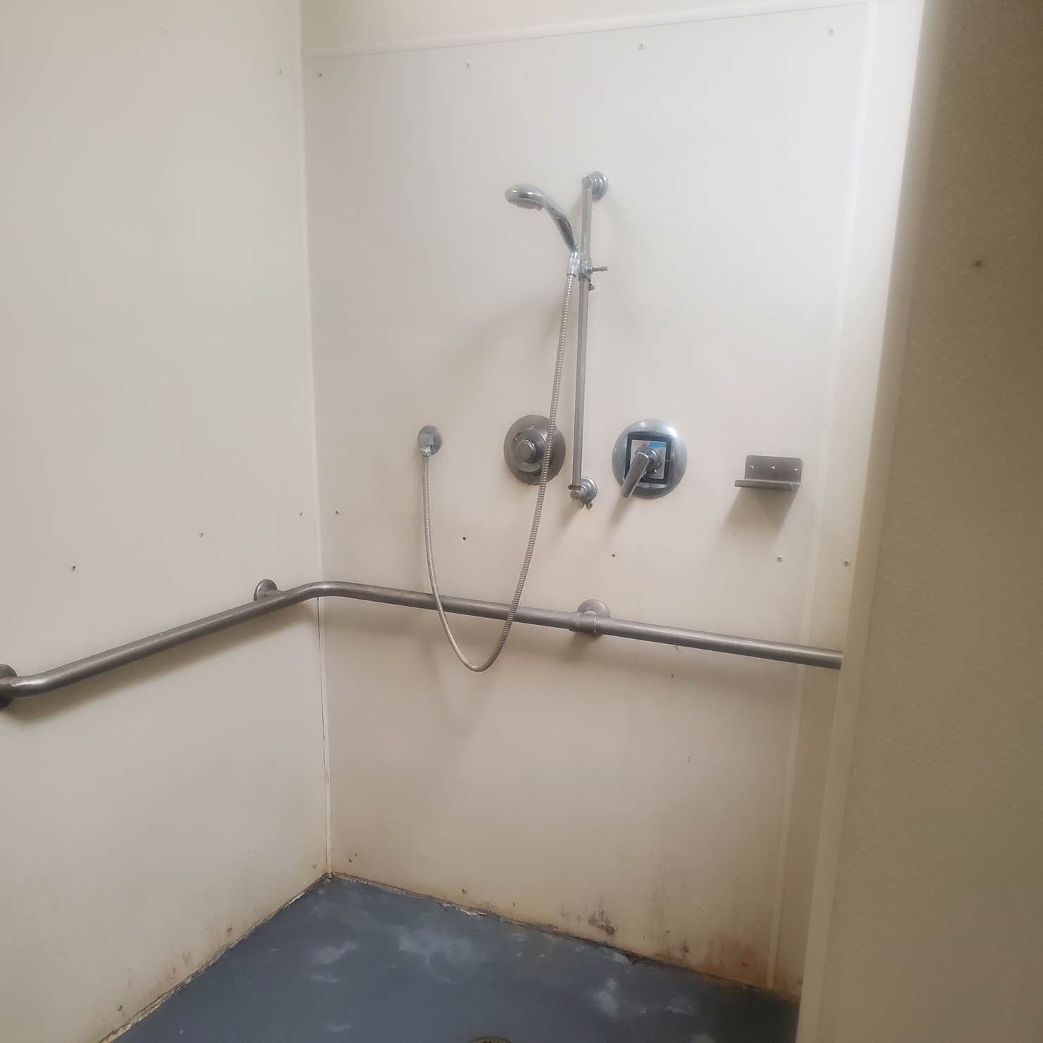 Whistlers Bend County Park Camping | Roseburg, OR