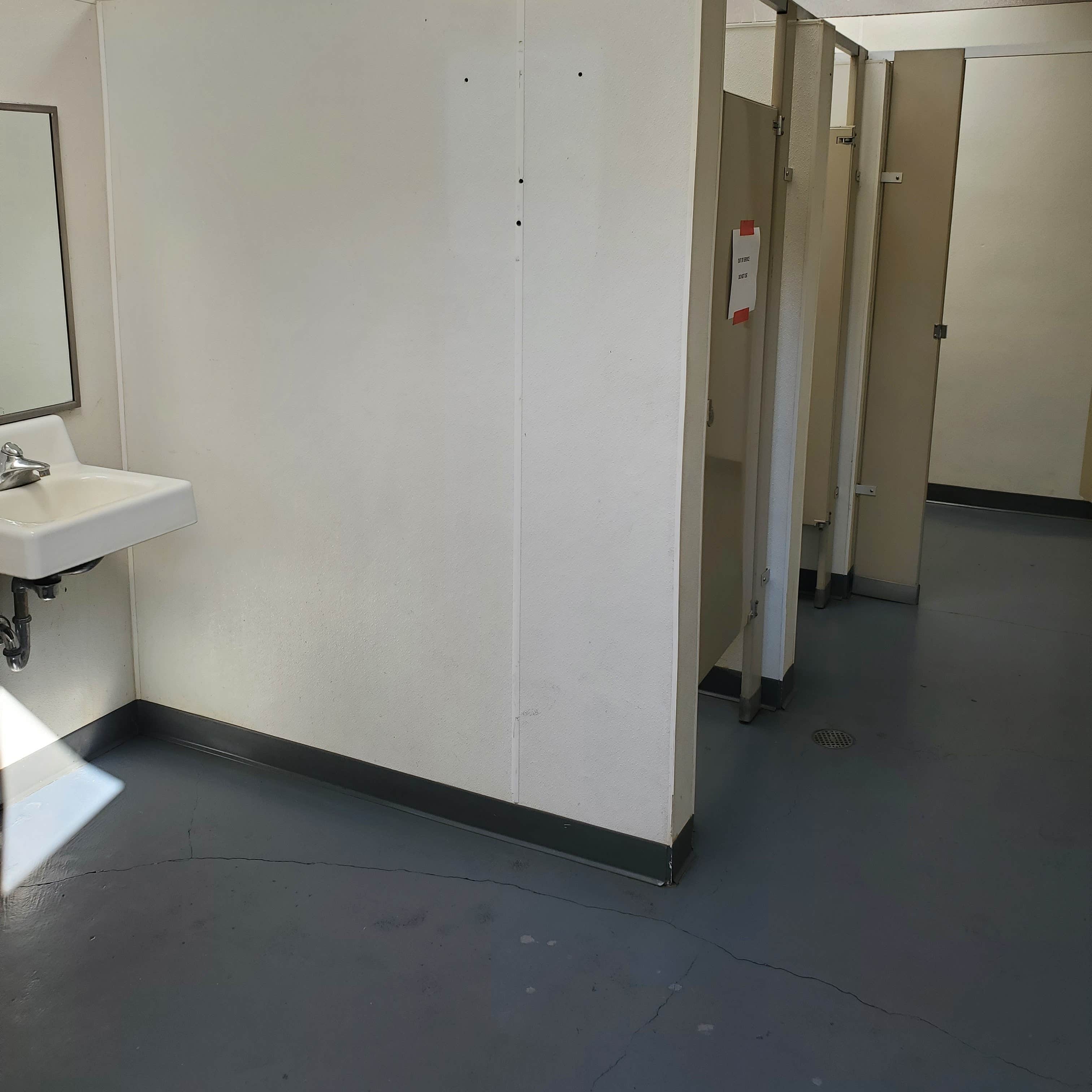 Whistlers Bend County Park Camping | Sutherlin, Oregon