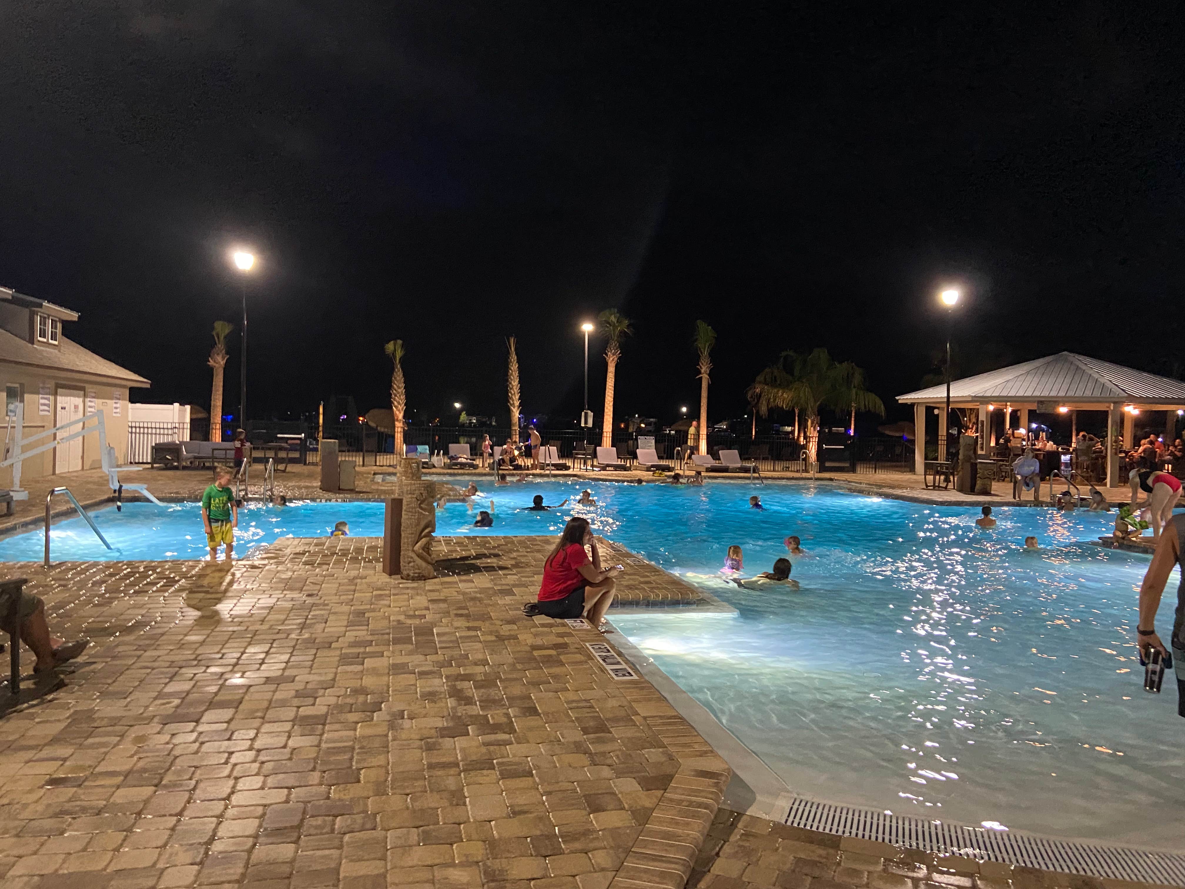 Island Oaks RV Resort | Sanderson, Florida