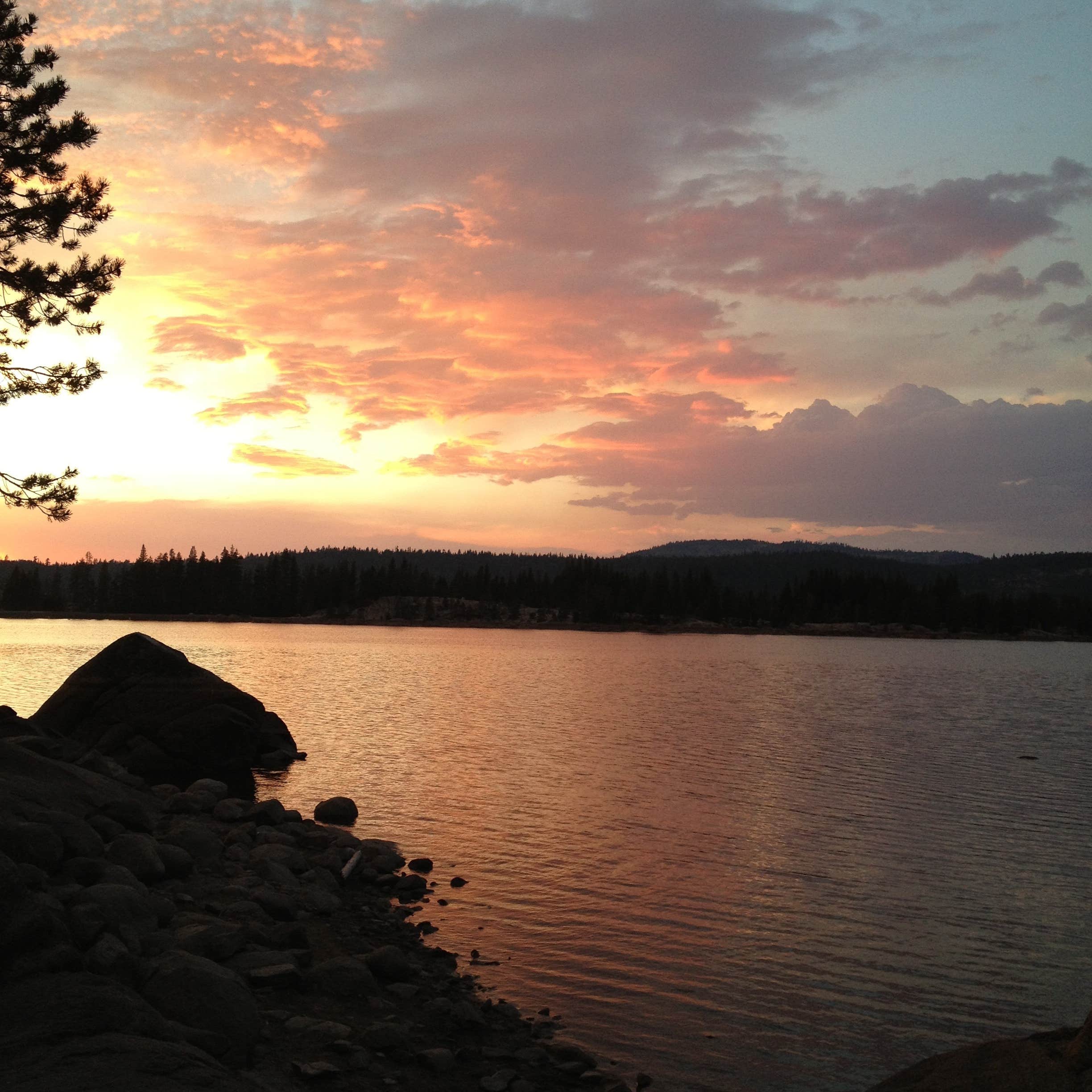 (Lake Alpine) West Shore - Stanislaus National Forest Camping | Bear ...
