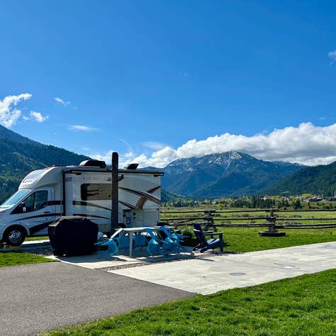 Alpine Valley RV Resort | Alpine, WY