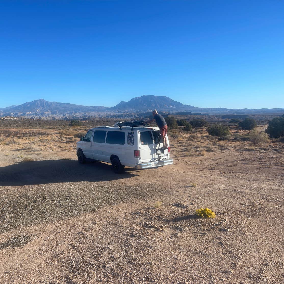 Bullfrog Canyon Overlook Camping | Eggnog, Utah
