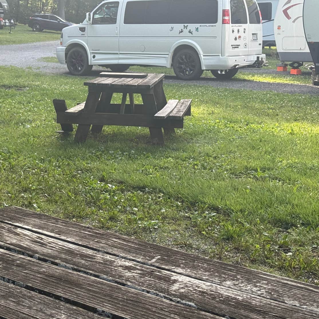 Dixie Caverns Camping | Salem, Virginia