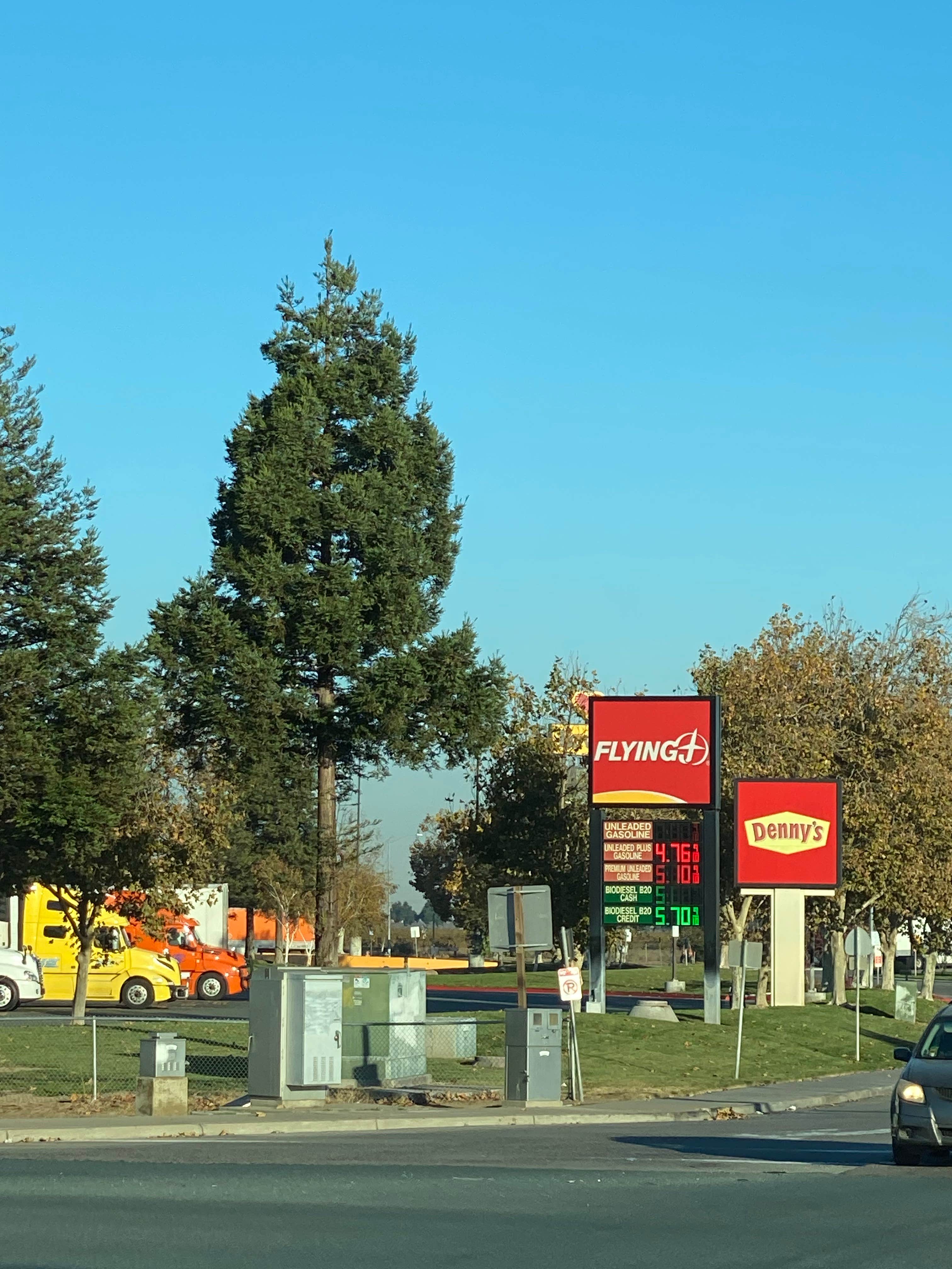 Flag City RV Resort | Lodi, CA