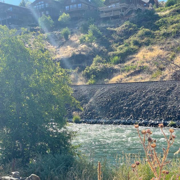 Imperial River Co. Camping | Maupin, Oregon