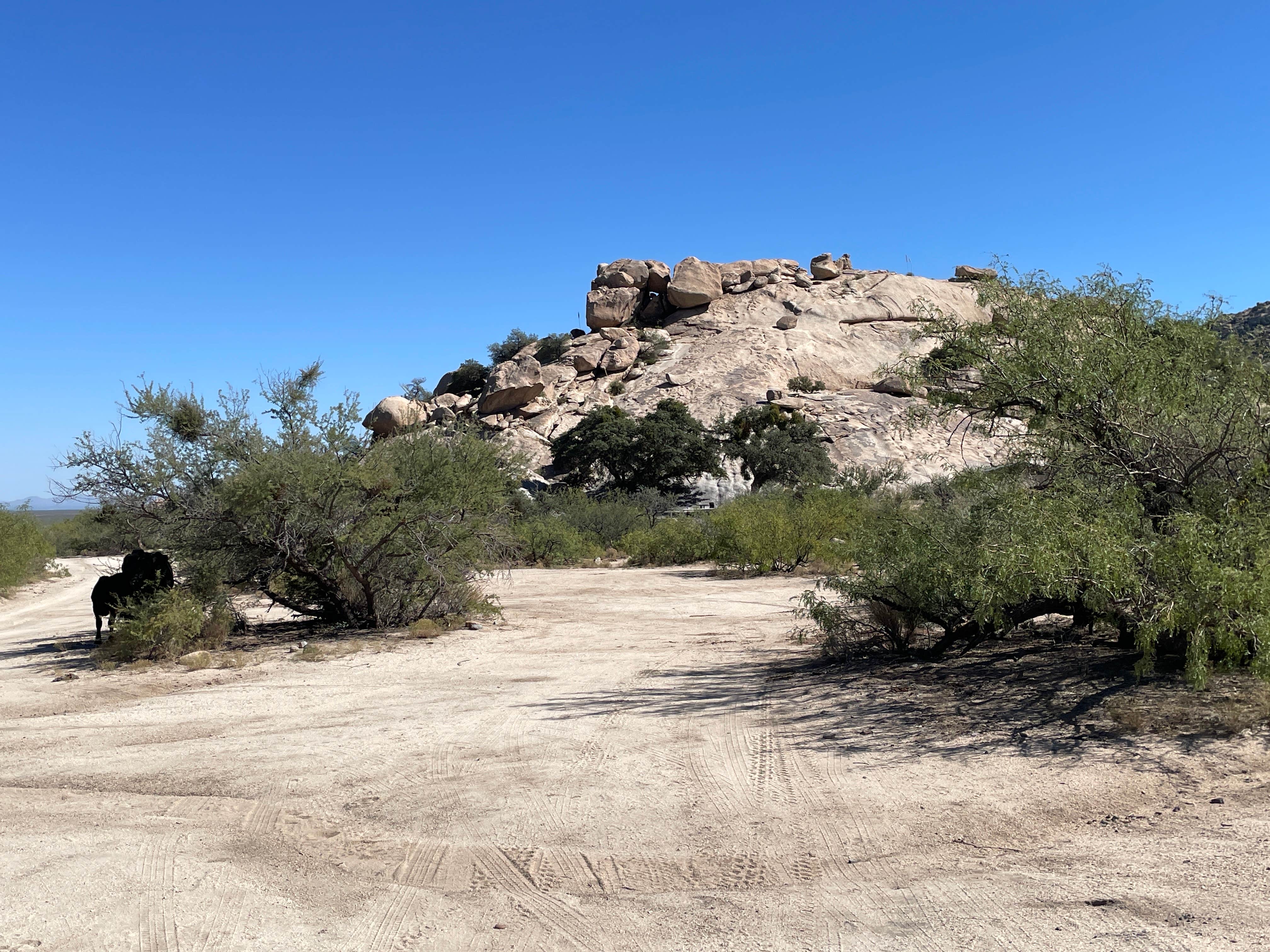 Indian Bread Rocks Camping | Bowie, Arizona