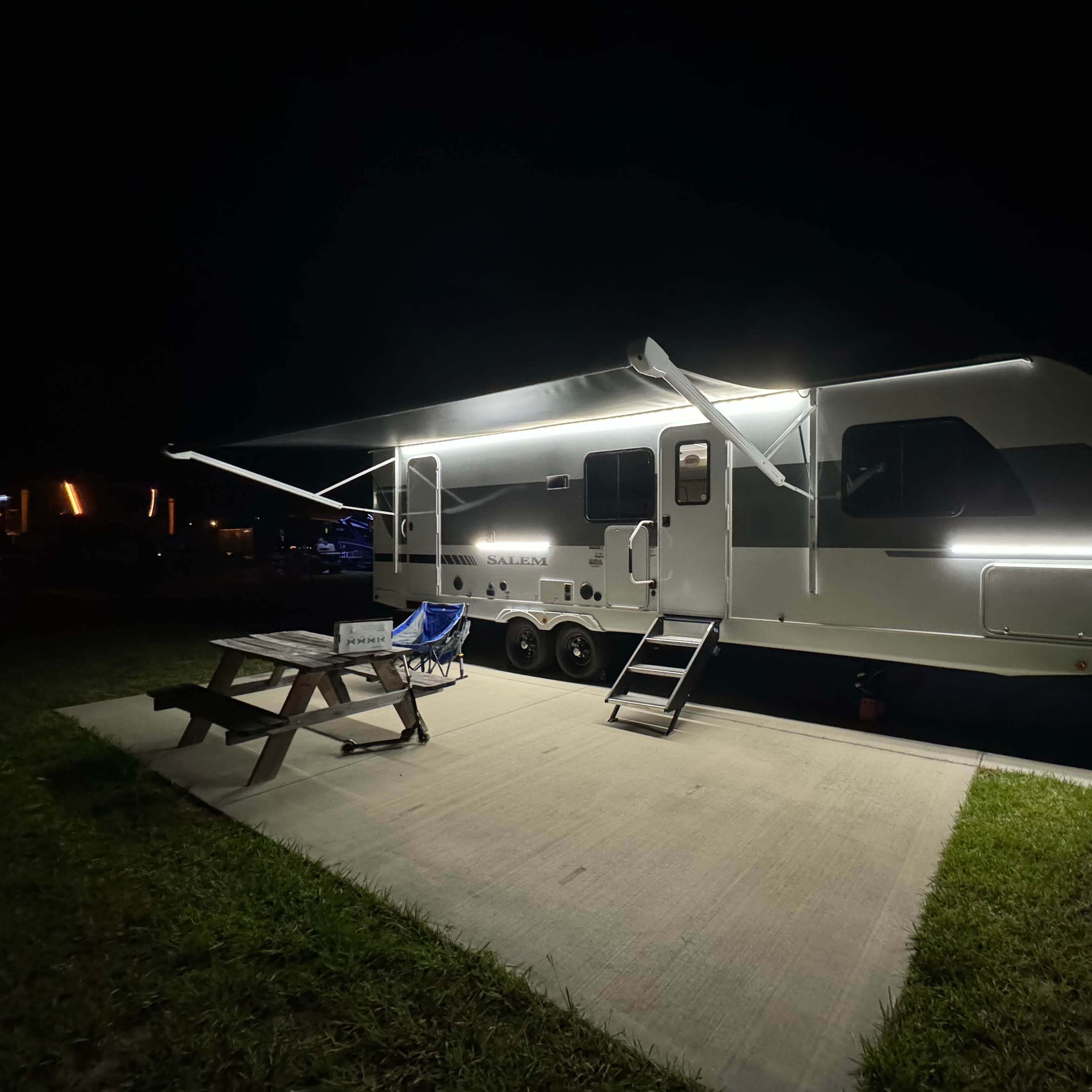 Island Oaks RV Resort | Sanderson, Florida
