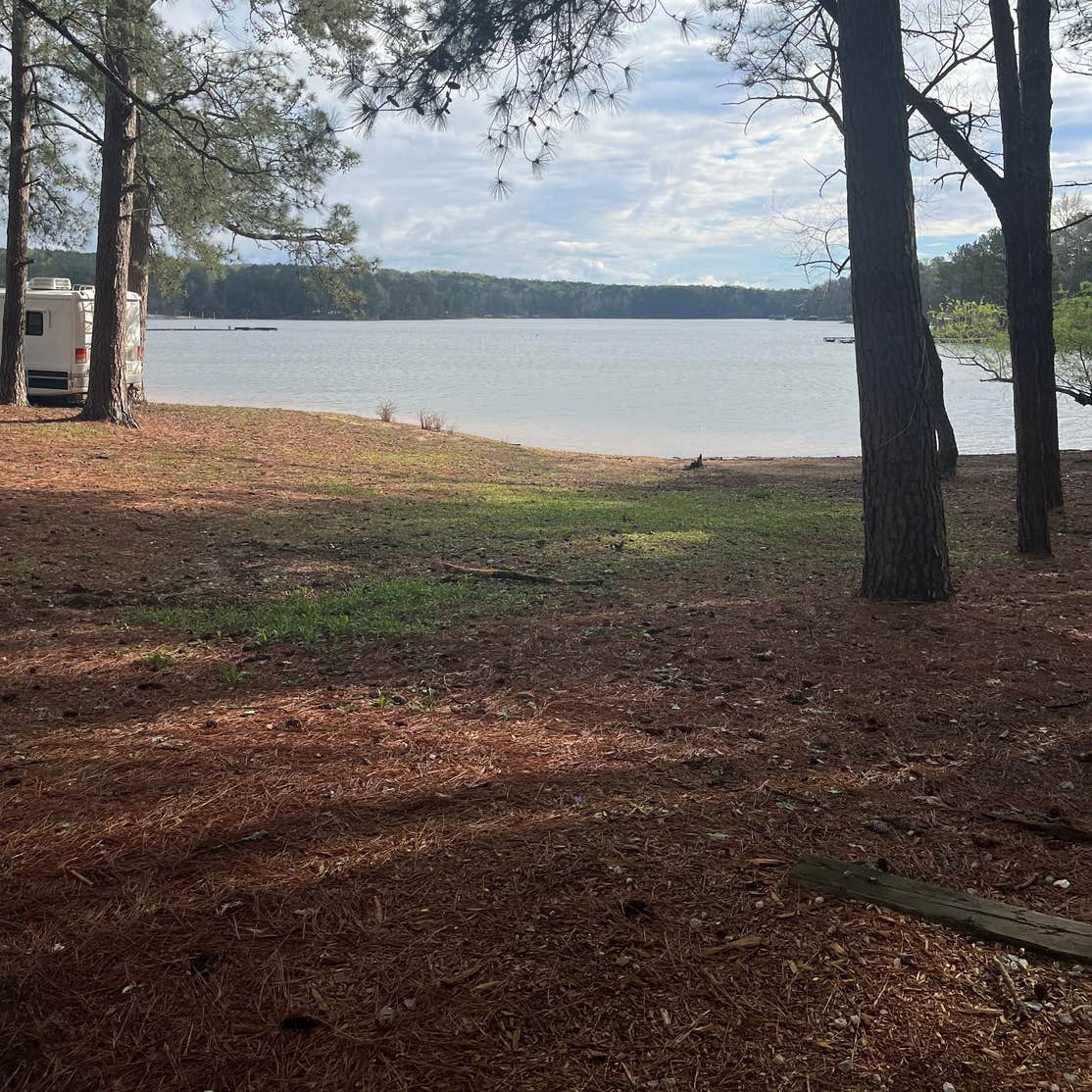 Holiday Harbor Marina & Resort Camping | Emerson, Georgia