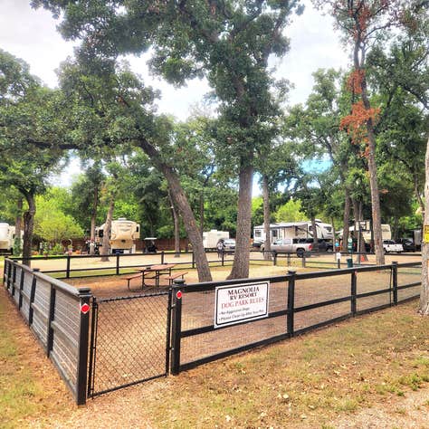 Magnolia RV Resort | Waco, Texas