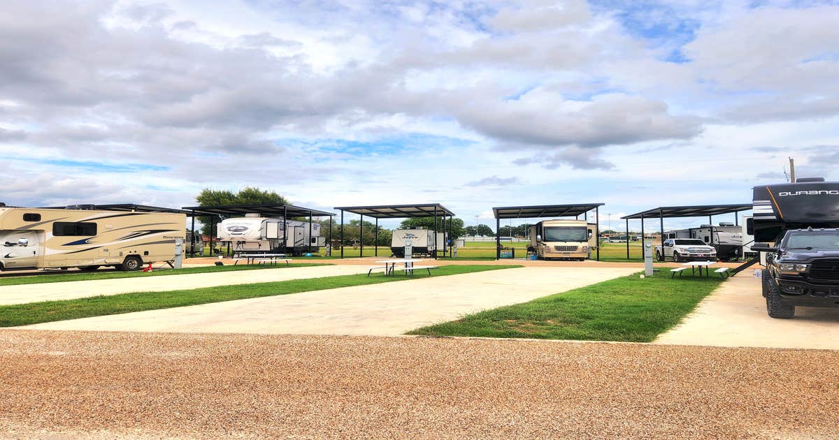 Magnolia RV Resort | Waco, Texas