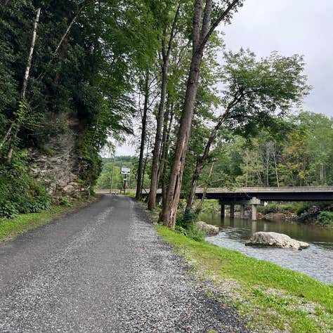 Mountain River Family Campground | Linville Falls, North Carolina