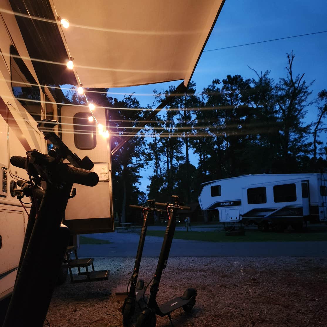 New Bern KOA Holiday Camping | Bridgeton, North Carolina