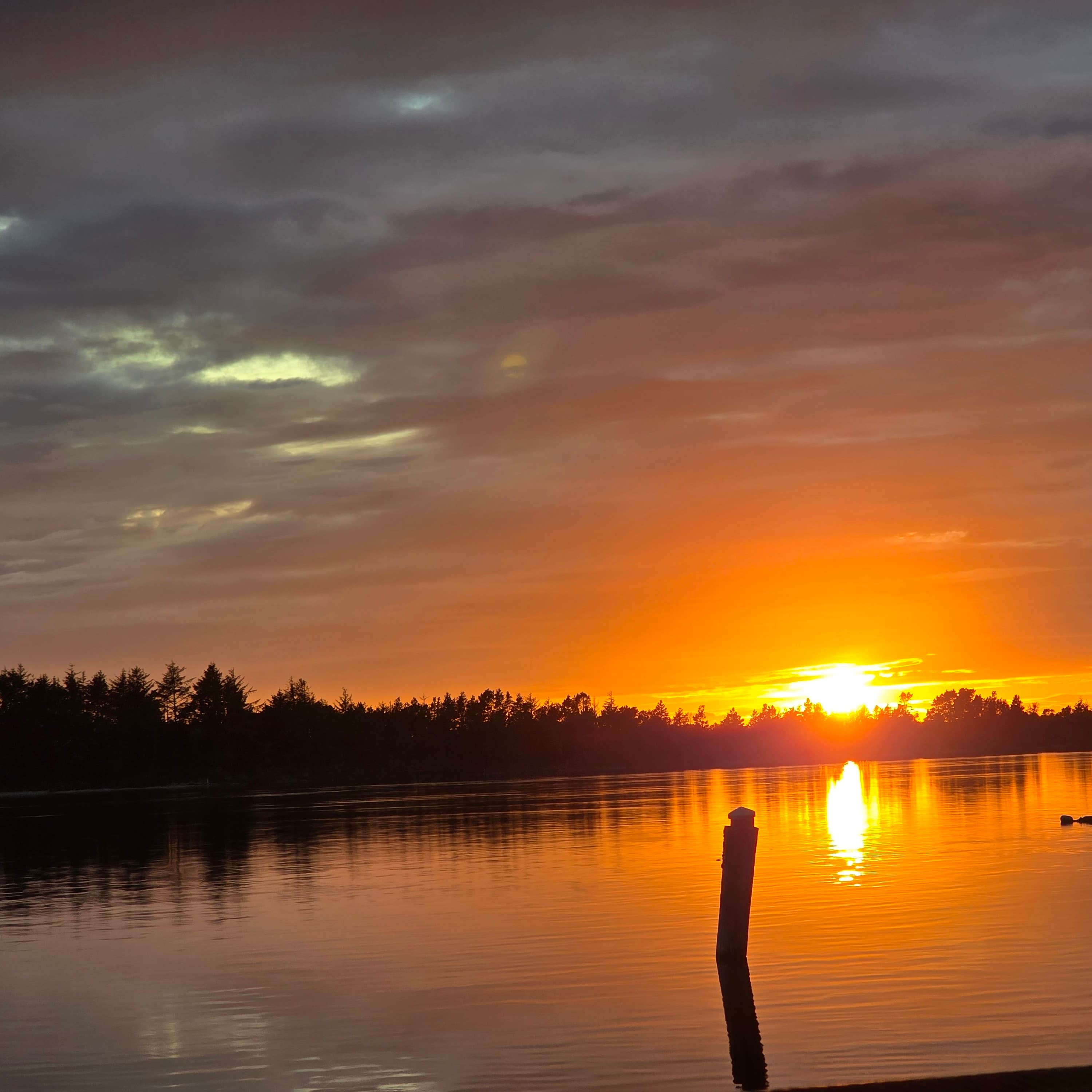 Kelly's Brighton Marina Camping | Wheeler, Oregon