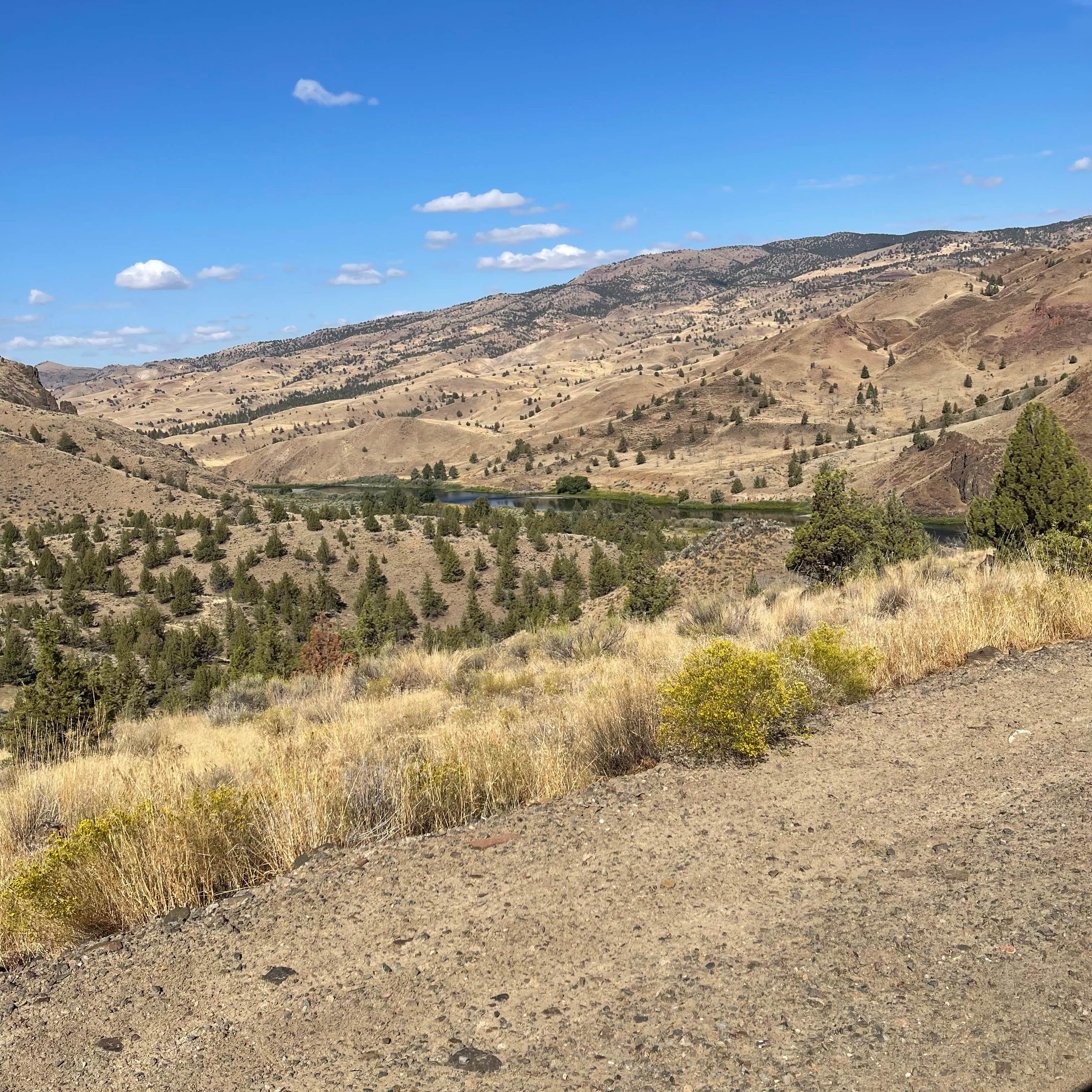 Priest Hole Recreation Area Camping | Mitchell, Oregon