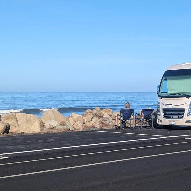 Rincon Parkway RV Overnight | Ventura, CA