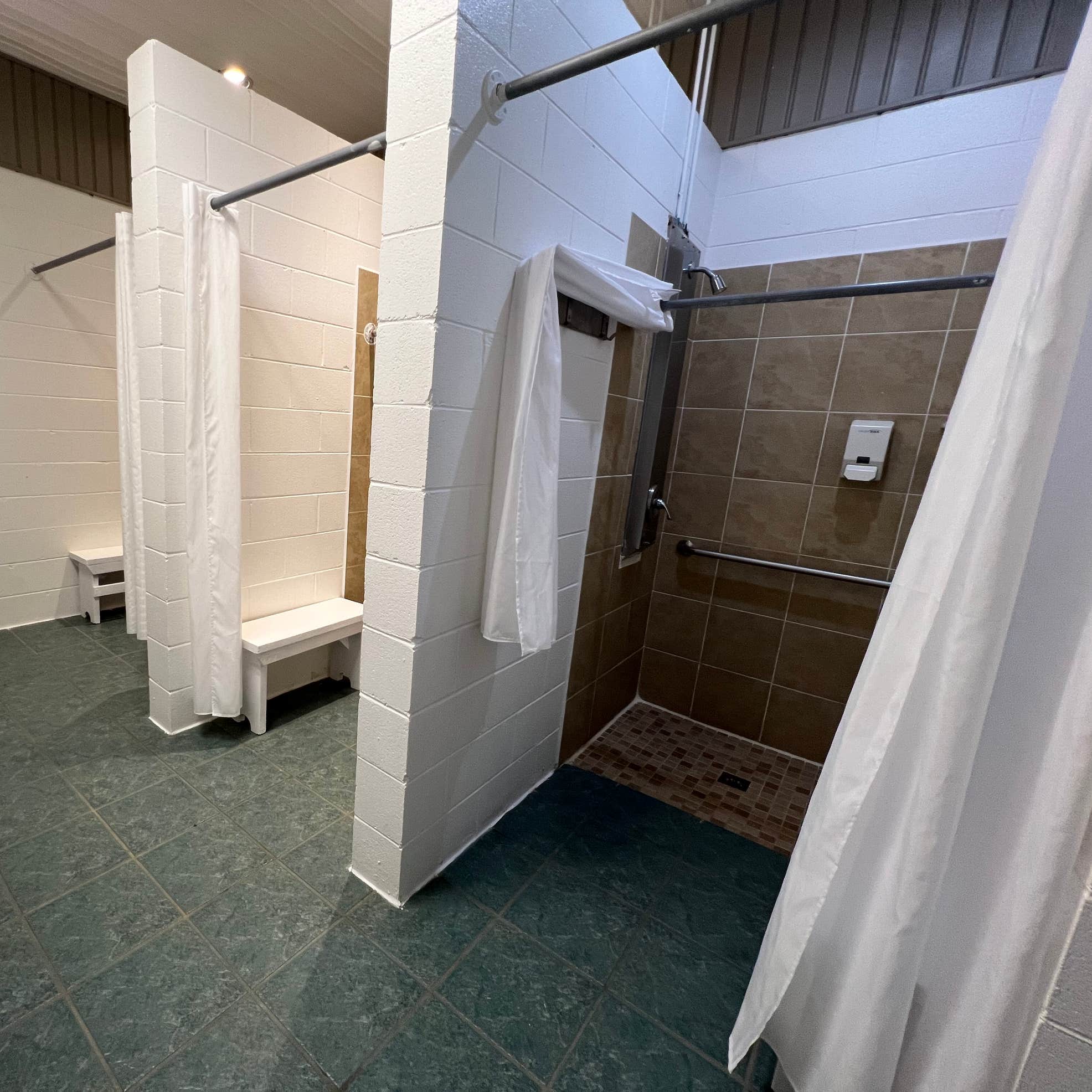 Rutledge Lake RV Resort | Fletcher, NC