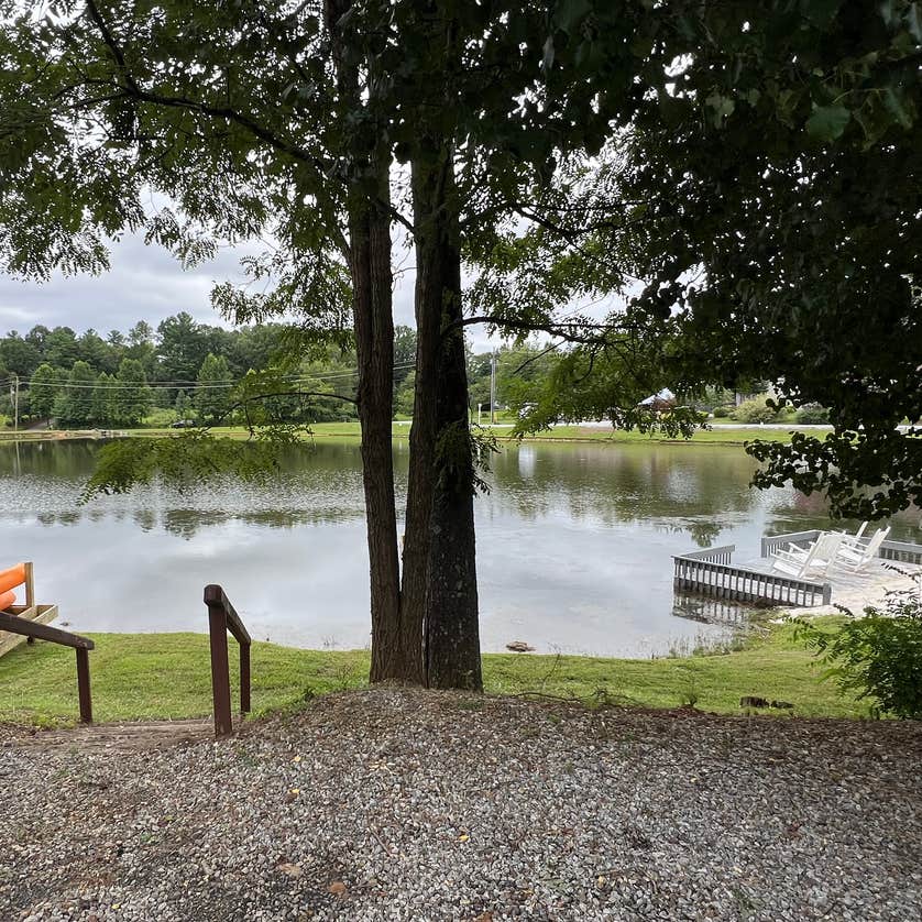 Rutledge Lake RV Resort | Fletcher, North Carolina