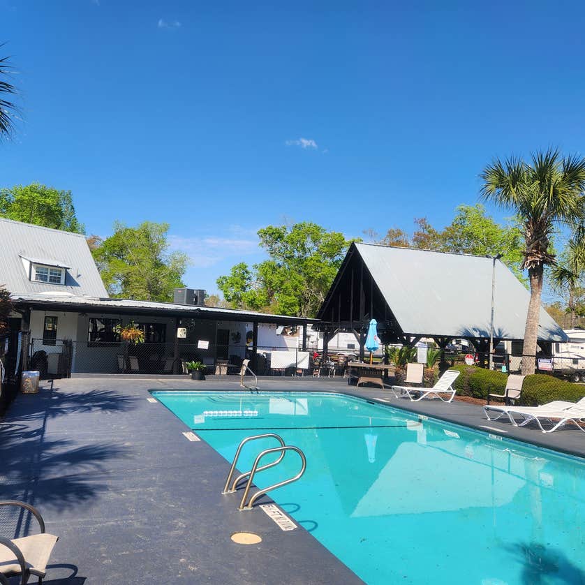 Southern Retreat RV Park | Brunswick, Georgia