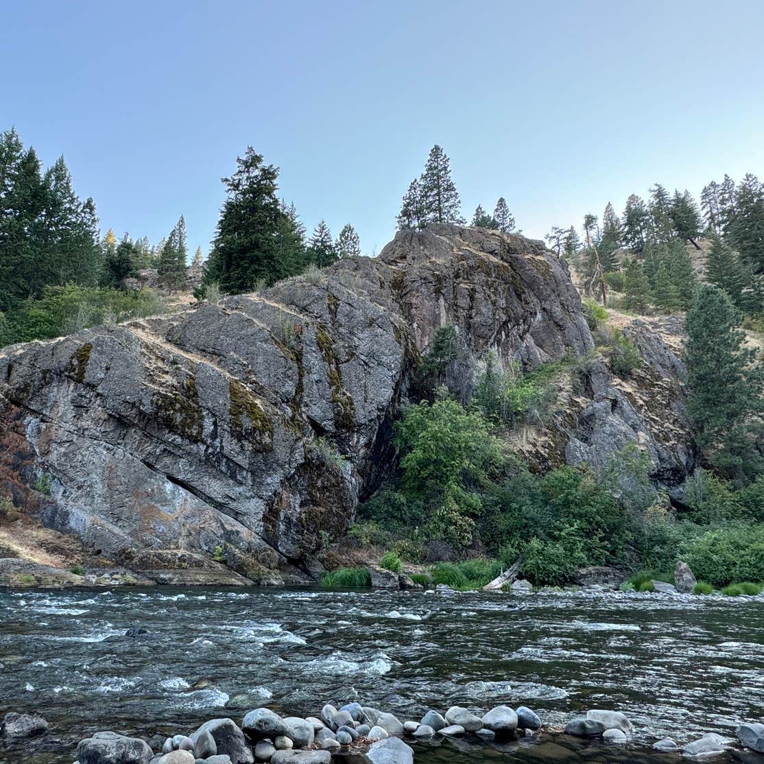 Squaw Rock RV Resort and Campground | Goose Prairie, Washington