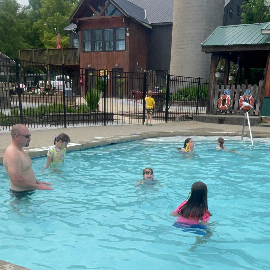 Thompson/Grand River Valley KOA Holiday Camping | Madison, Ohio