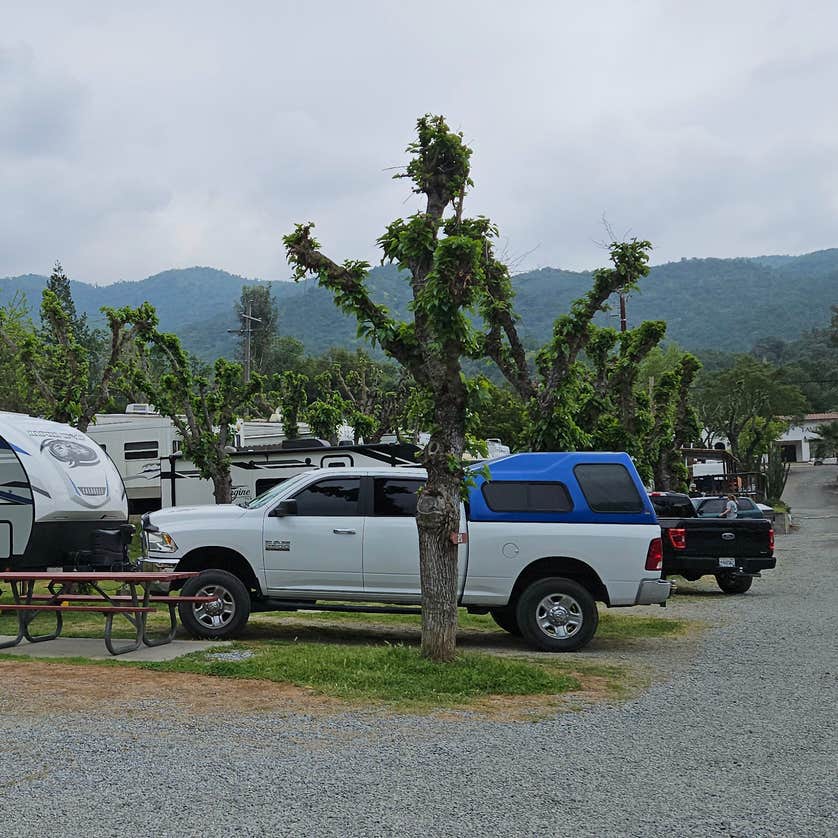 Three Rivers Hideaway Camping | Three Rivers, California