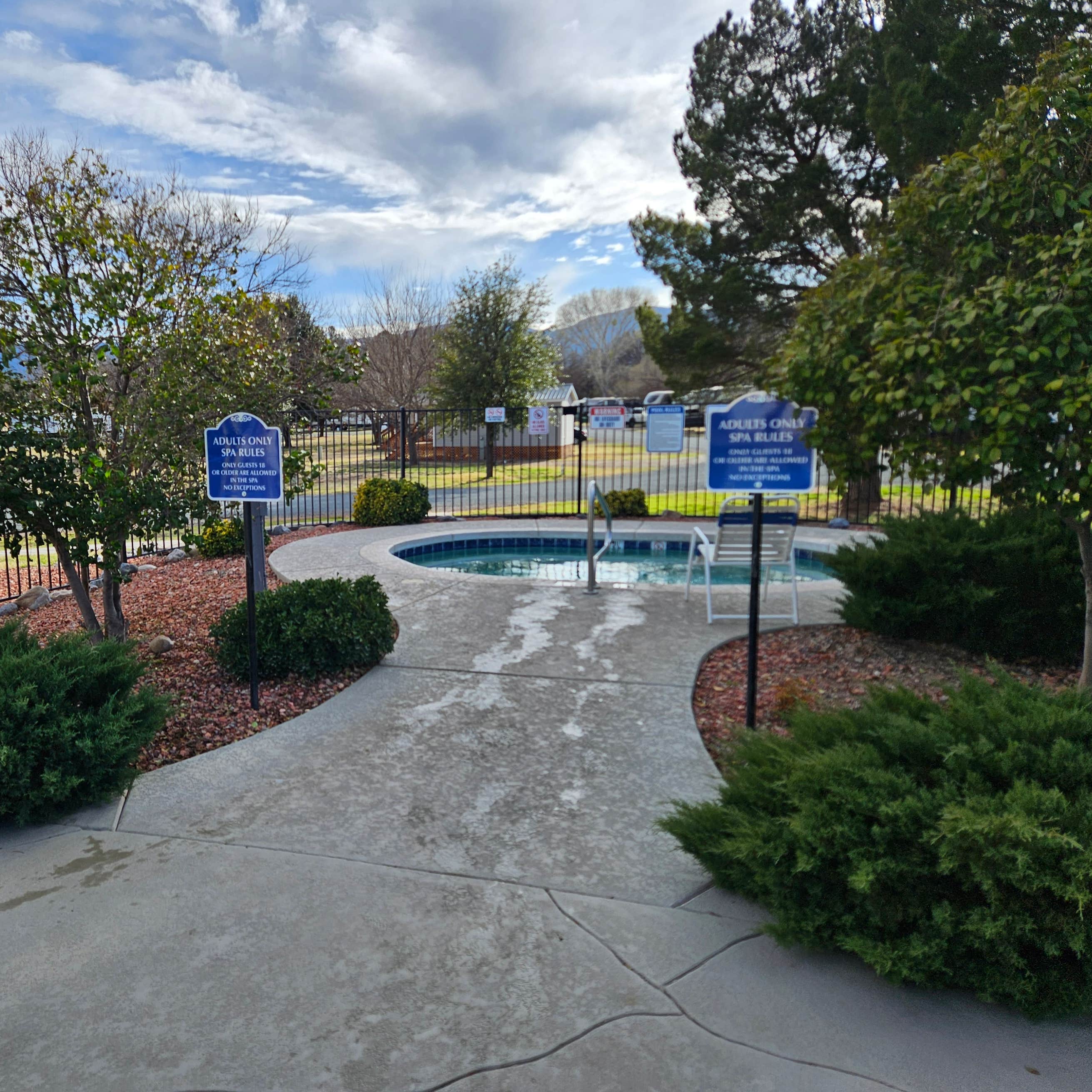 Verde River RV Resort & Cottages | Camp Verde, Arizona