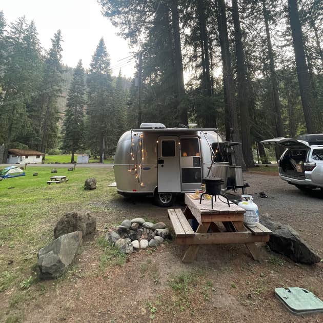 Whistlin' Jack's Outpost & Lodge Camping | Goose Prairie, Washington