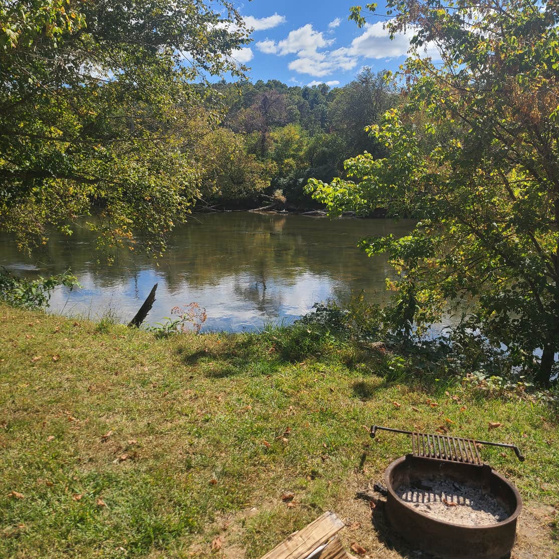Wilson's Riverfront RV Park | Asheville, North Carolina